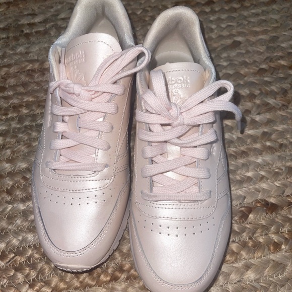 Reebok | Shoes | Pink Reebok Classic Sneakers Size 6 Rarely Used | Poshmark